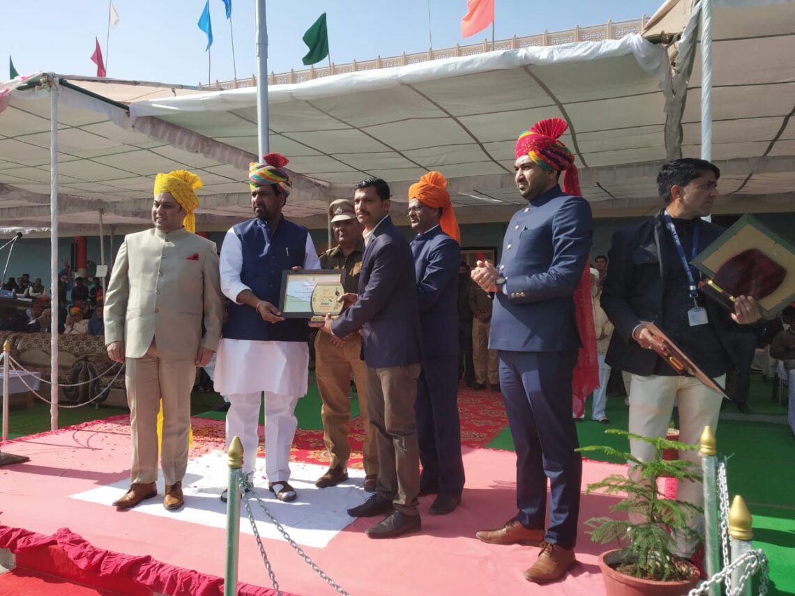 Signify partners with FINISH Society to light up 20 primary health ...